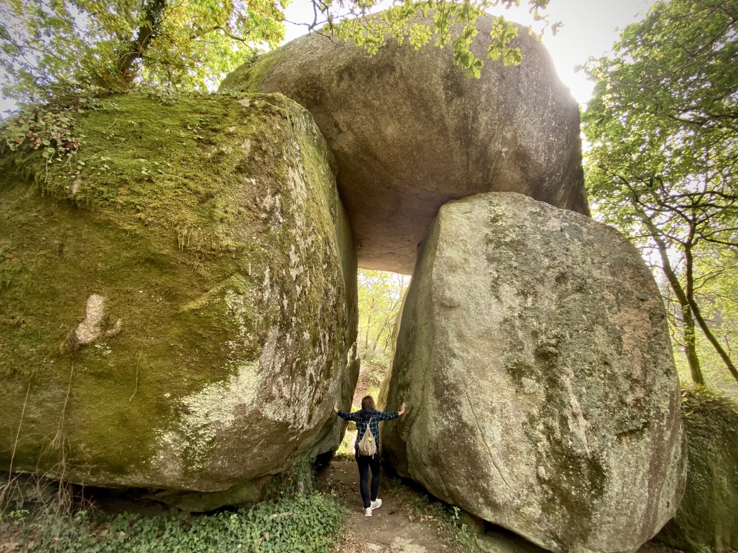 La Gigantesca Pedra Filga de Caldas de Reis | Guíate Galicia